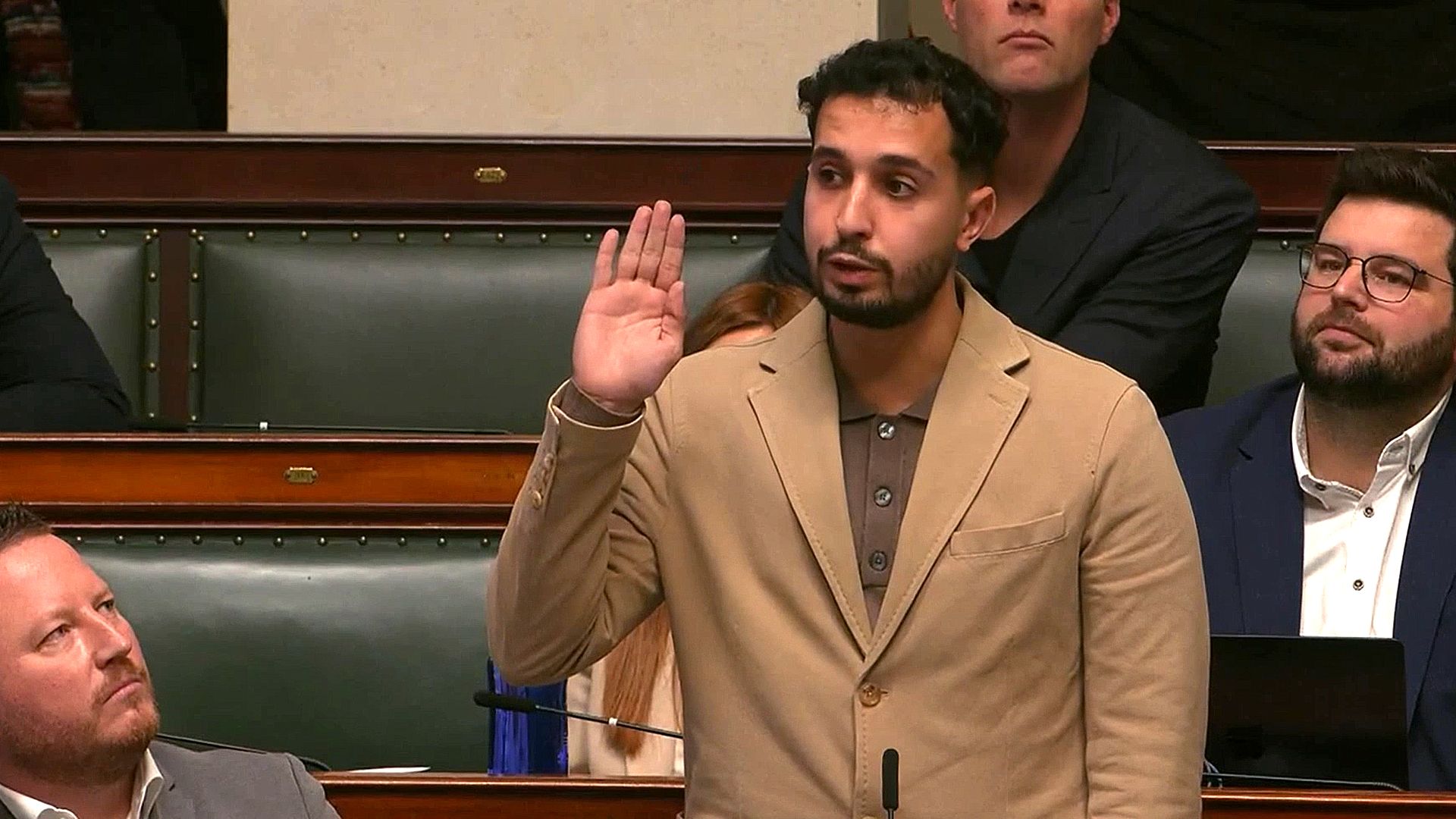 Achraf El Yakhloufi (Vooruit) legt eed af als federaal parlementslid | RTV