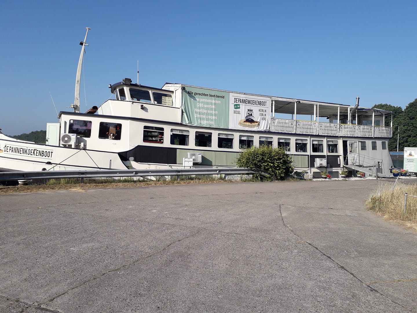 Bekende pannenkoekenboot in Dessel is te koop | RTV
