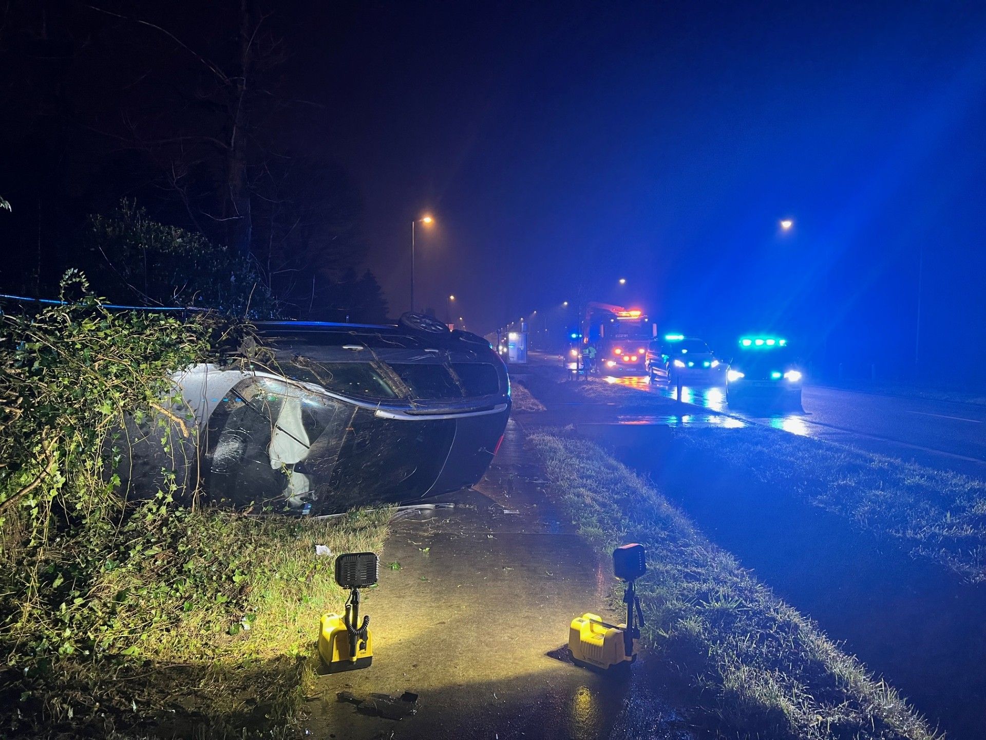 Spectaculair ongeval zonder gewonden in Grobbendonk | RTV