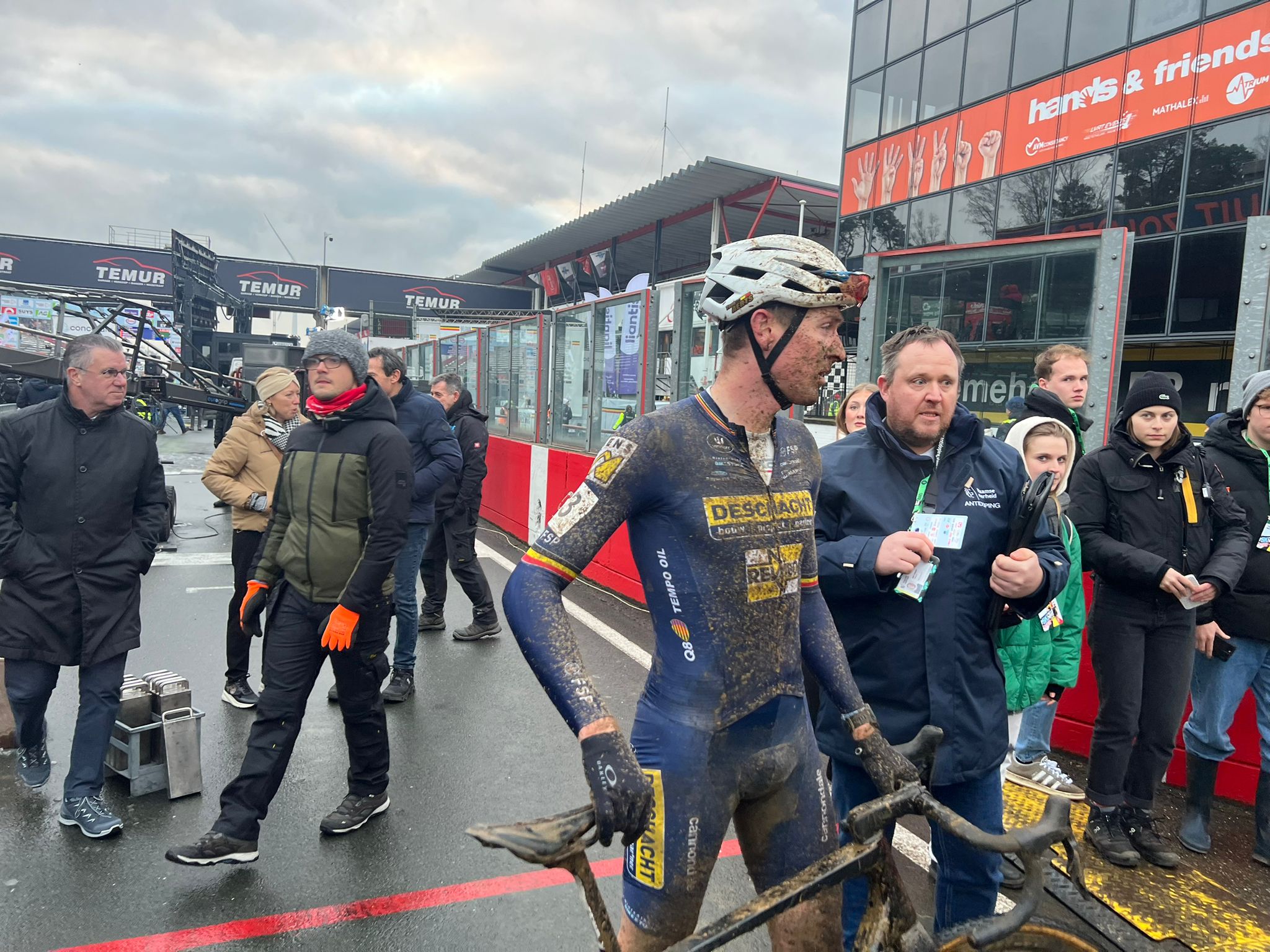 Toon Aerts wint voor het eerst veldrit na schorsing | RTV