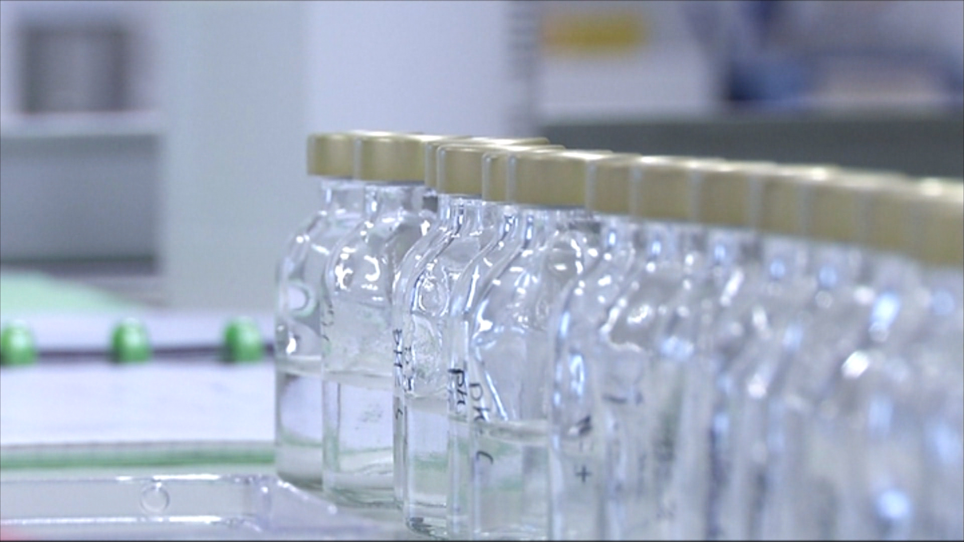 Vacccin Johnson & Johnson 66% effectief zonder leveringsproblemen | RTV