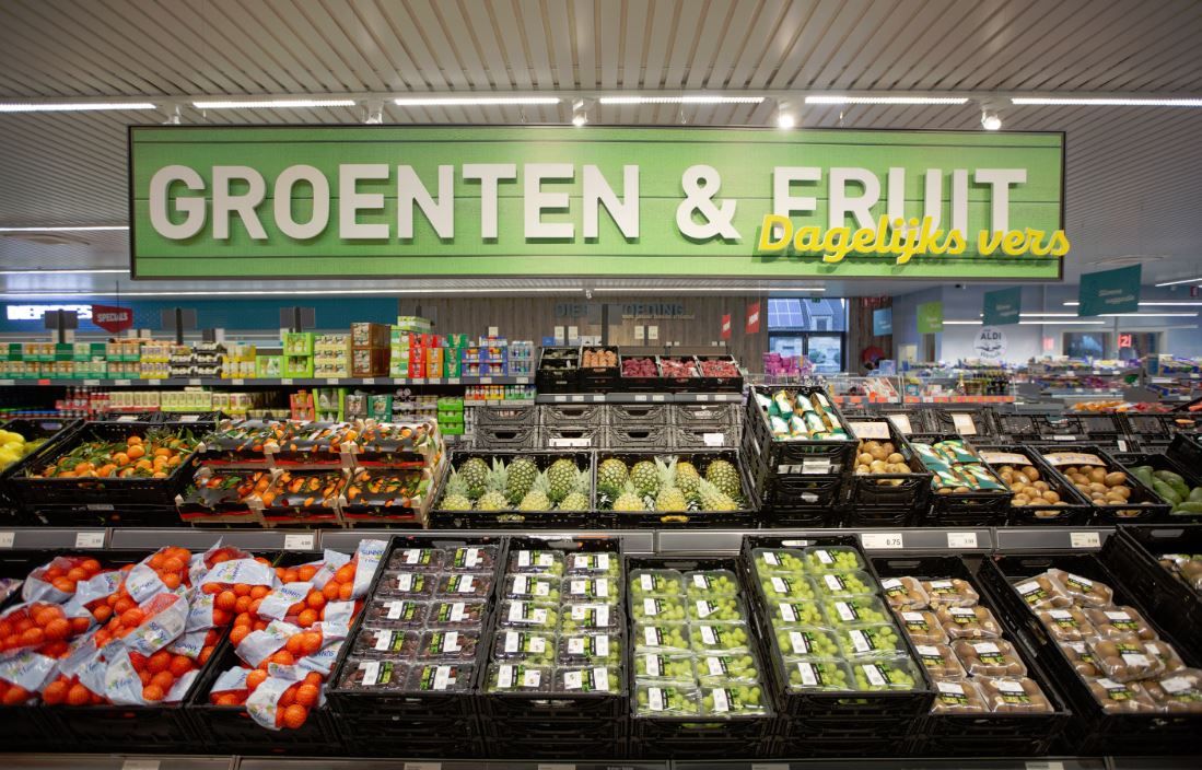 Aldi heropent in Nijlen: verse producten vooraan in de winkel | RTV