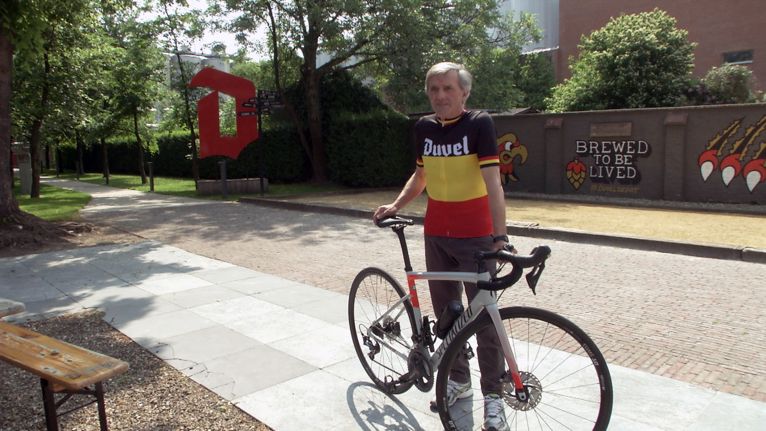 Duvel brengt Belgische Kampioenentrui van Jan Teugels opnieuw uit | RTV