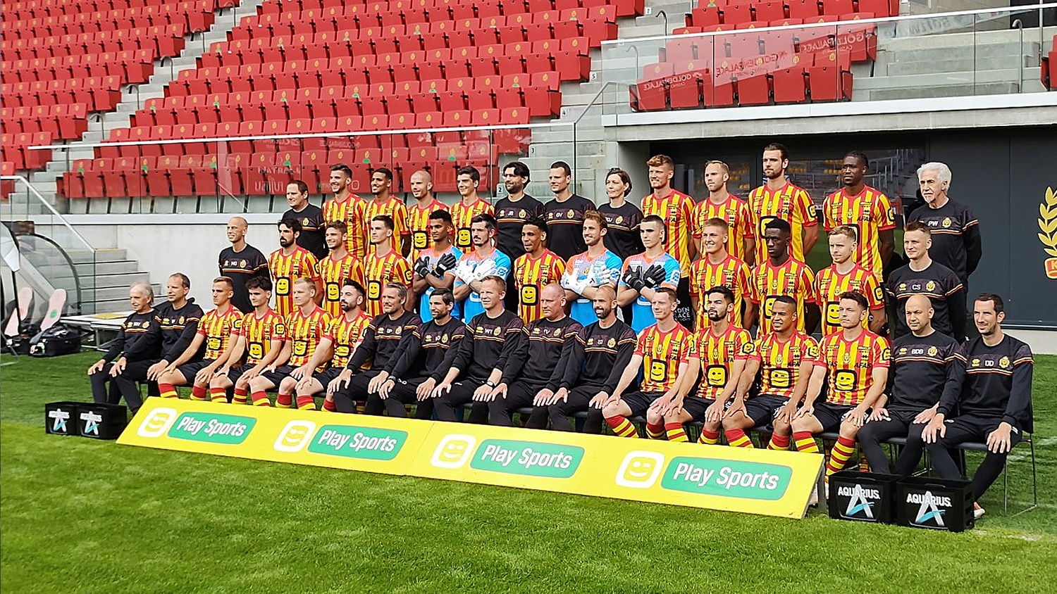 KV Mechelen verzamelt voor traditionele ploegfoto | RTV