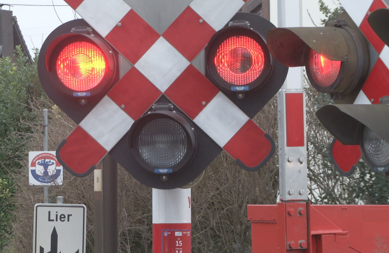 Spooroverweg Lispersteenweg afgesloten | RTV