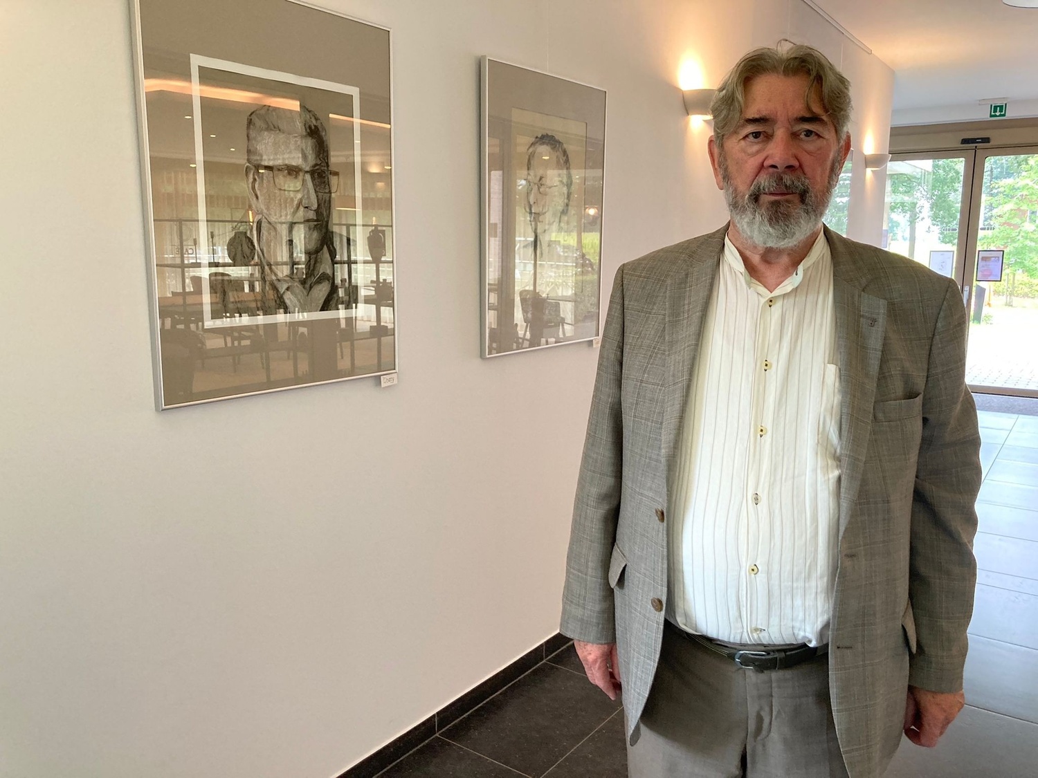 Bewoner Residentie Groenhof schildert jarenlang medebewoners en krijgt ...