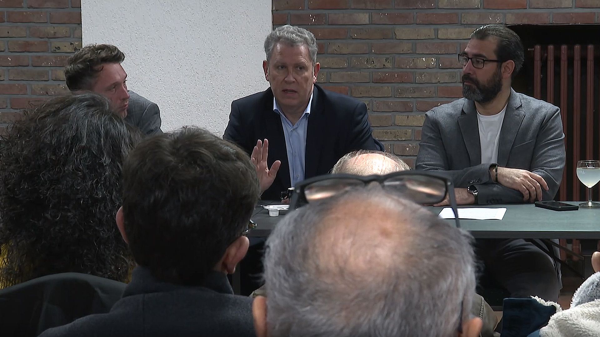 Politieke spel zit weer op de wagen in Willebroek: raadslid Hassoun ...