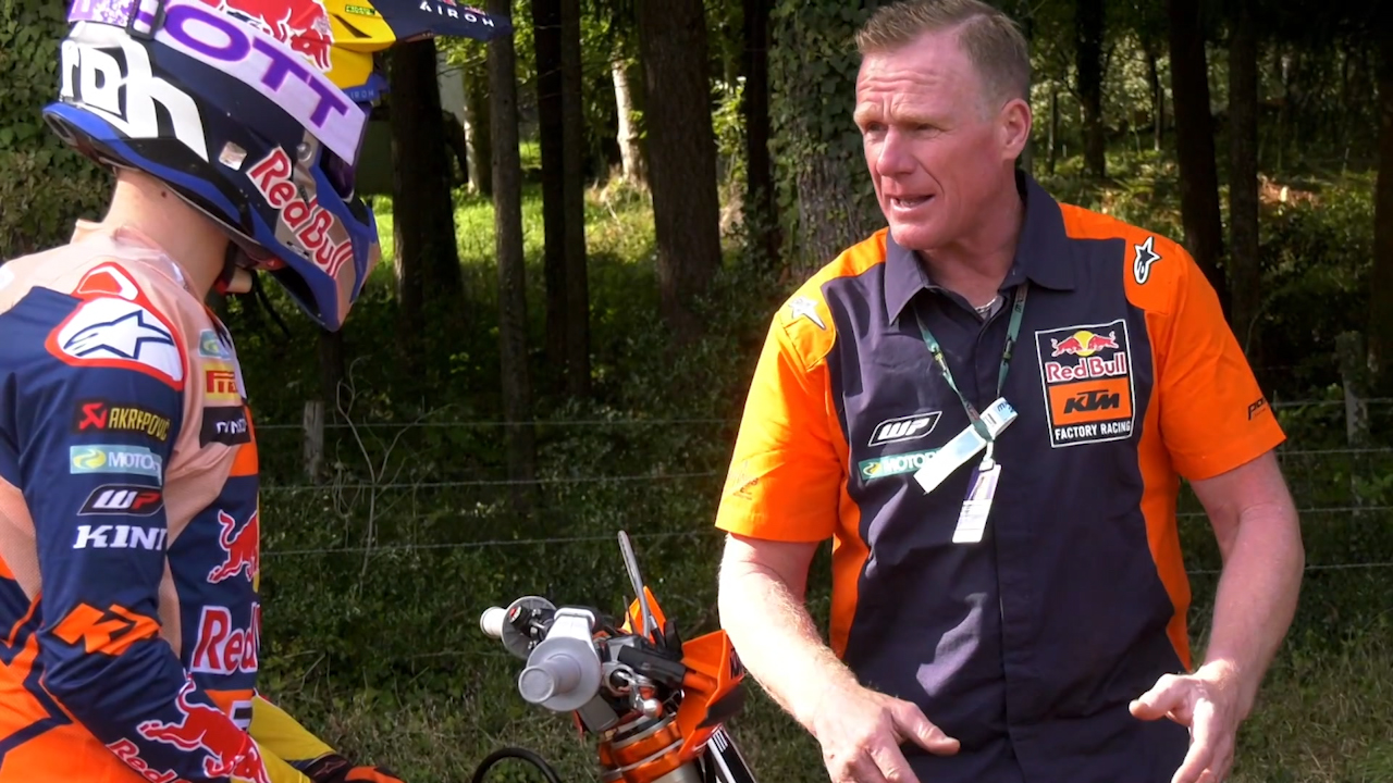 Joël Smets deelt crosservaring met wereldtoppers | RTV