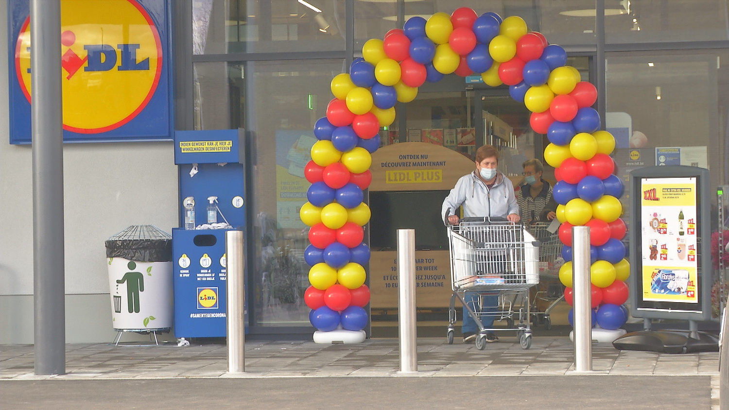 Eerste van 2 nieuwe Lidl-winkels opent de deuren | RTV
