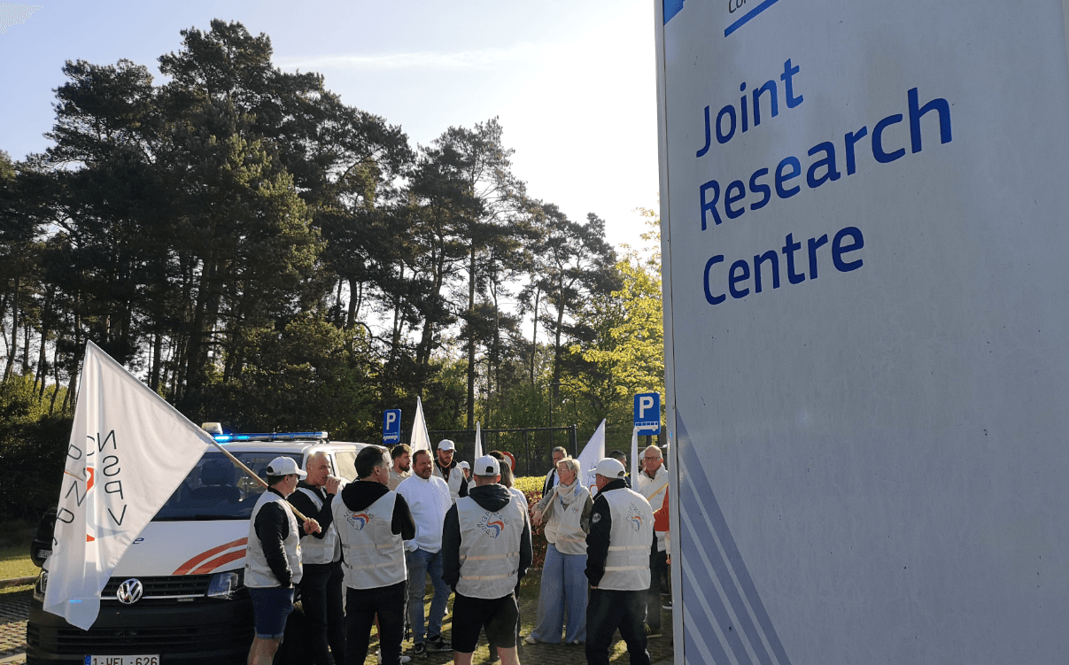 Actie van politievakbond aan nucleaire site JRC in Geel | RTV