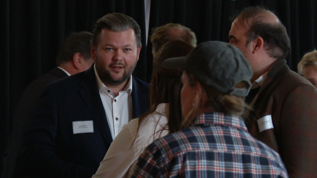 75 jaar Peeters-Govers en "Auto van Giel": dat moet gevierd worden! | RTV