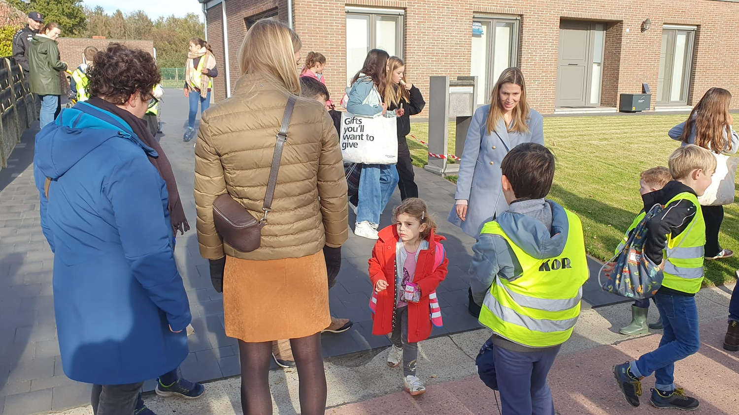 Retiese kinderen vieren Sinte-Mette | RTV