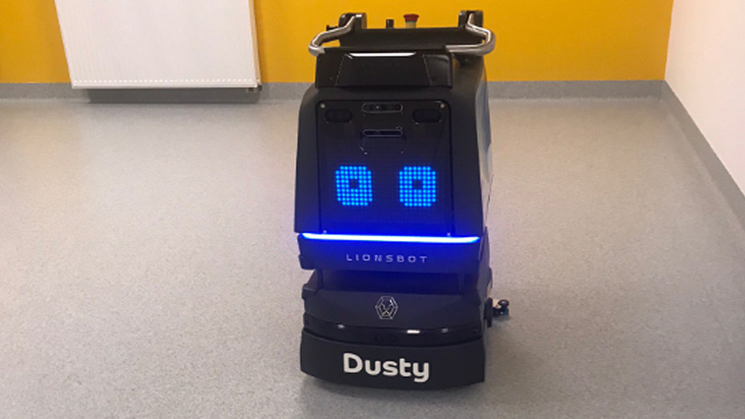 Robots houden AZ Sint Maarten mee proper | RTV