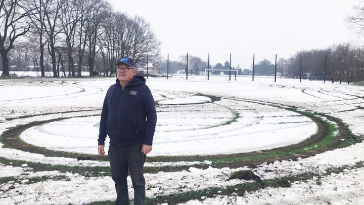Vandalen ploegen voetbalterrein FC Vinus in Geel om | RTV