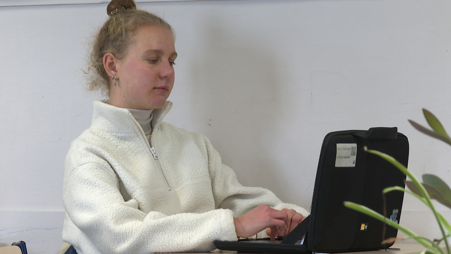 Lore De Schepper rijdt zaterdag haar eerste WK: "Hopen op top 10" | RTV