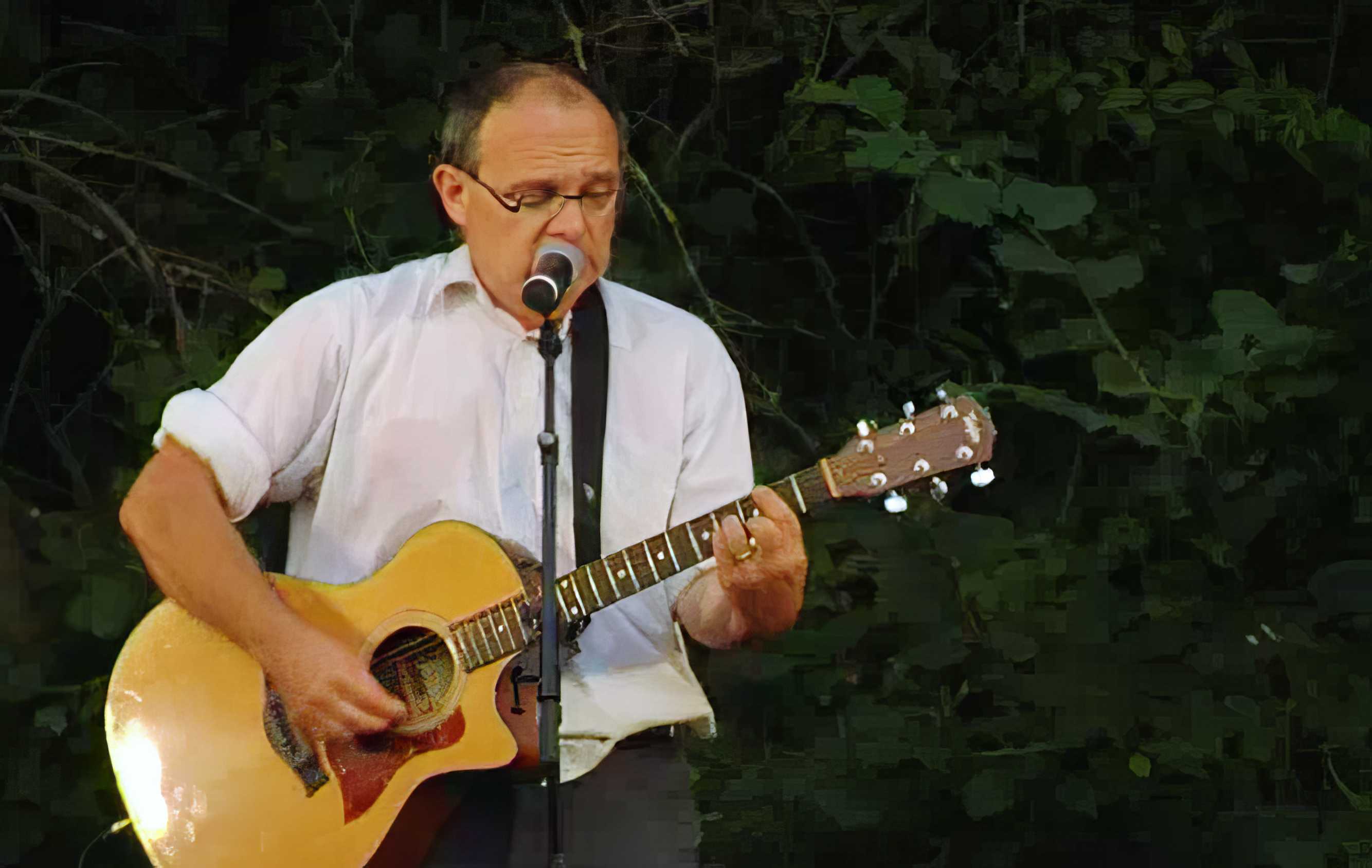 Comedian Raf Coppens trapt nieuwe Verklapt-seizoen vanavond af | RTV