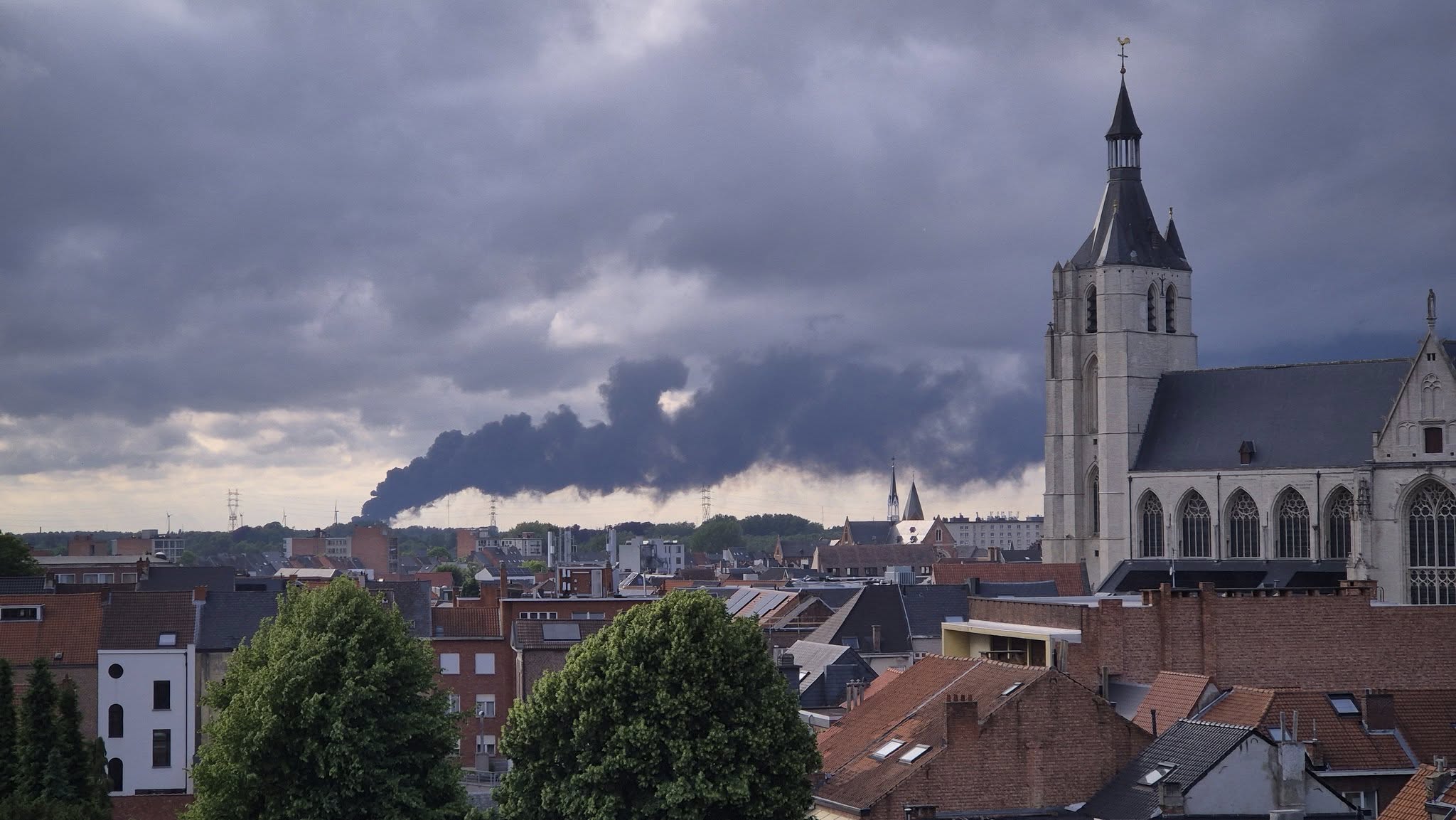 Bewoners Klein Willebroek zijn bezorgd na brand Indaver | RTV