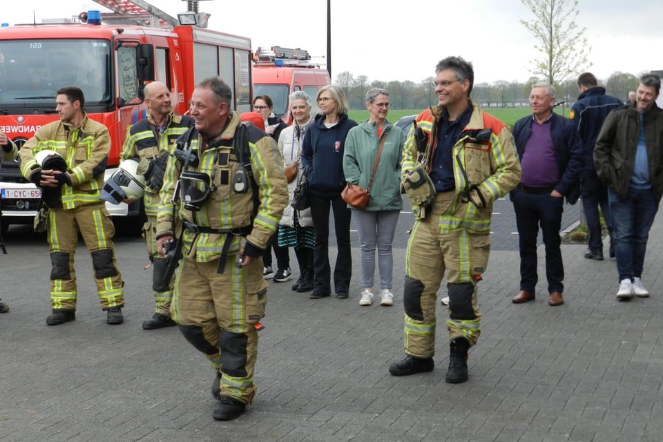 Brandweerman moet op laatste dag eigen vrouw redden | RTV