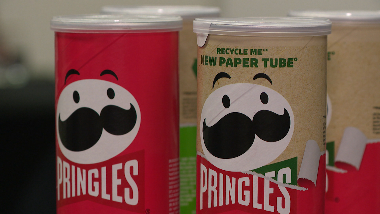 Mechelse wereldprimeur: Pringles koker voortaan recycleerbaar | RTV