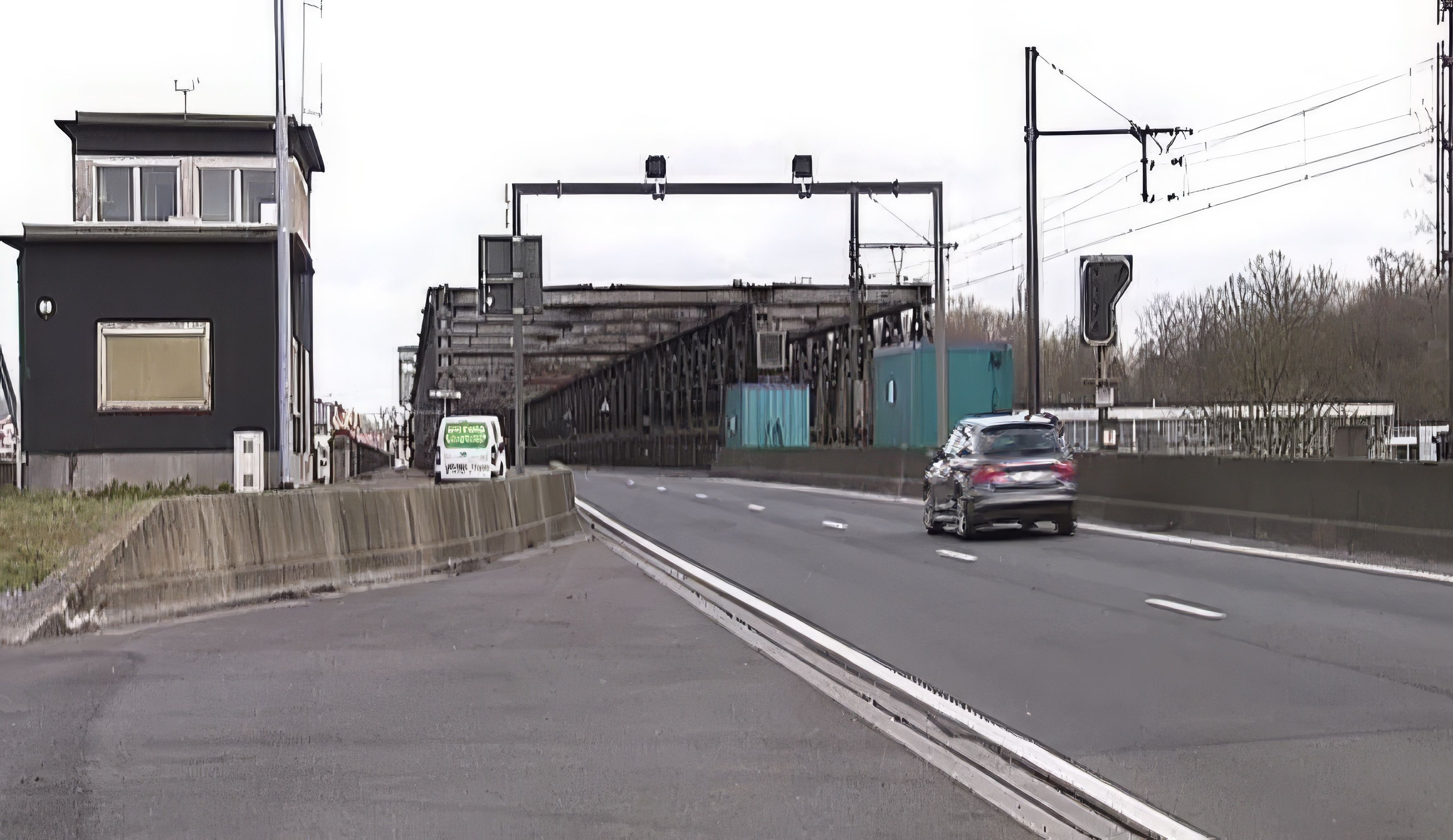 Oude Scheldebrug in Bornem beschadigd: weken verkeershinder | RTV
