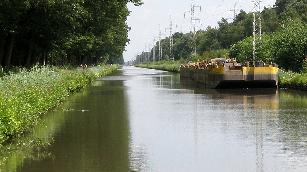 Werken aan oever langs kanaal Dessel-Schoten | RTV