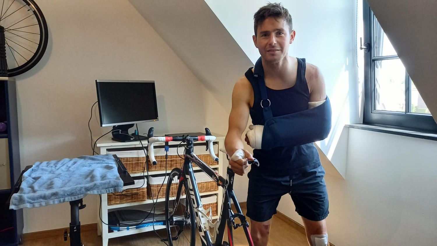 Triatleet Jan Schoofs aangereden op training | RTV
