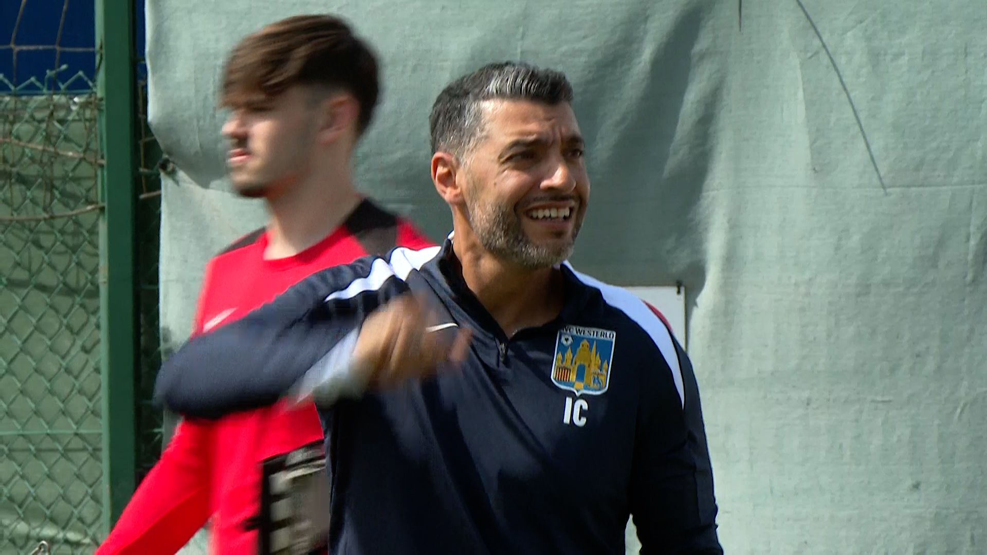 "En allemaal samen, ik vind dat een geweldige leuze," dit had Issame ...