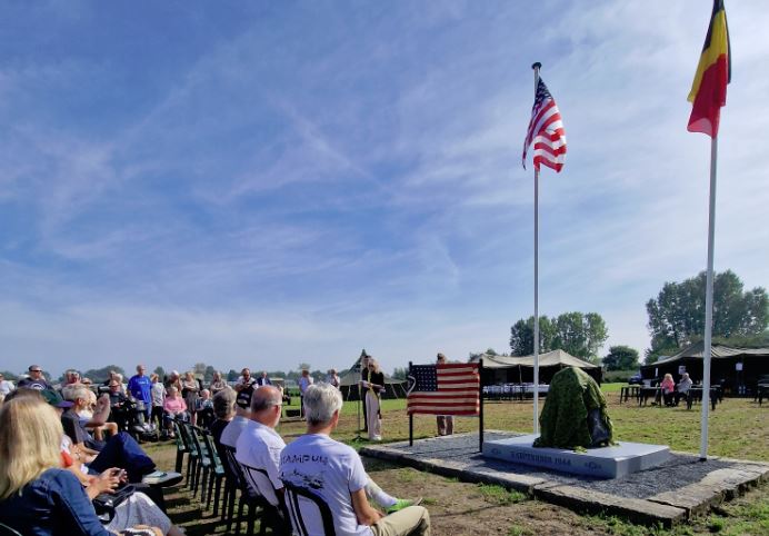 Putte en Kamp 44 ontvangen familie van Alfred Mills | RTV