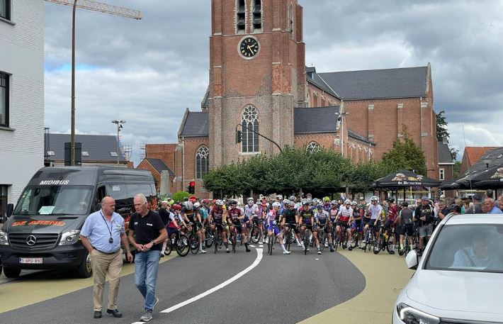 GP Jempi Monseré zorgt voor volksfeest in Retie | RTV