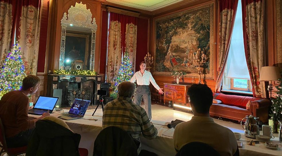 VIDEO: 900 kandidaten melden zich voor audities spektakel-musical ...