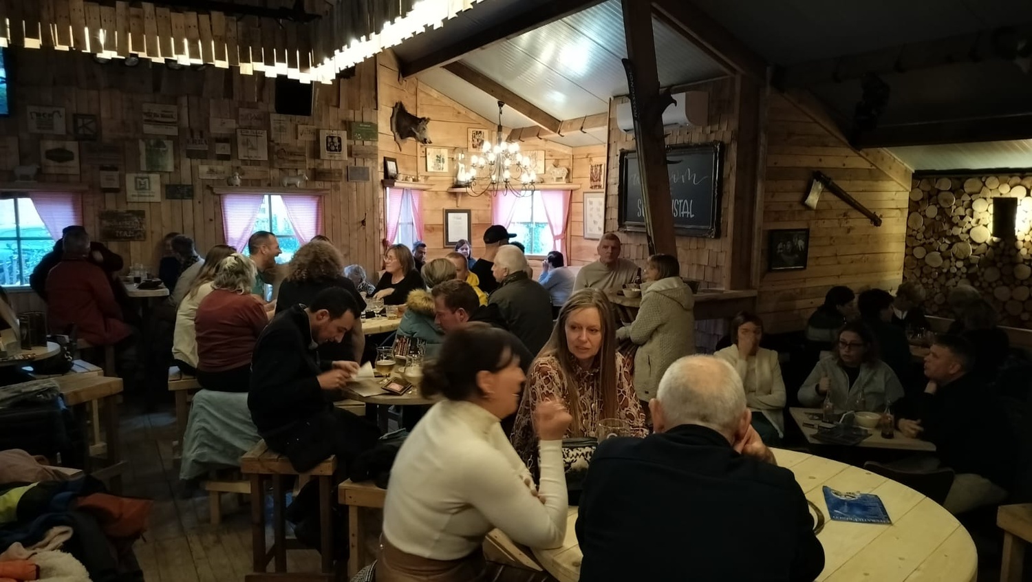 'De Schapenstal' opent in Zonderschot | RTV