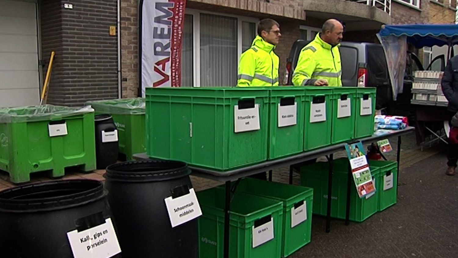 Mini-recyclagepark van Ivarem komt opnieuw naar Mechelen | RTV