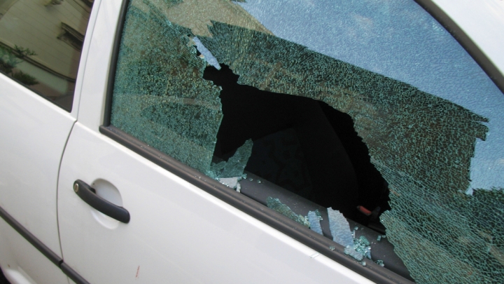 Inbraak in auto | RTV