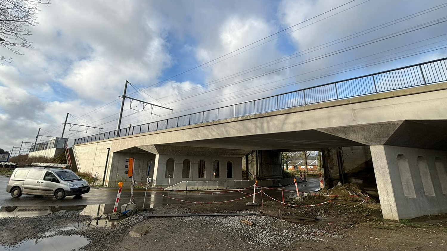 VIDEO: Wolfstee 4 maanden afgesloten voor verhoging spoorwegbrug | RTV