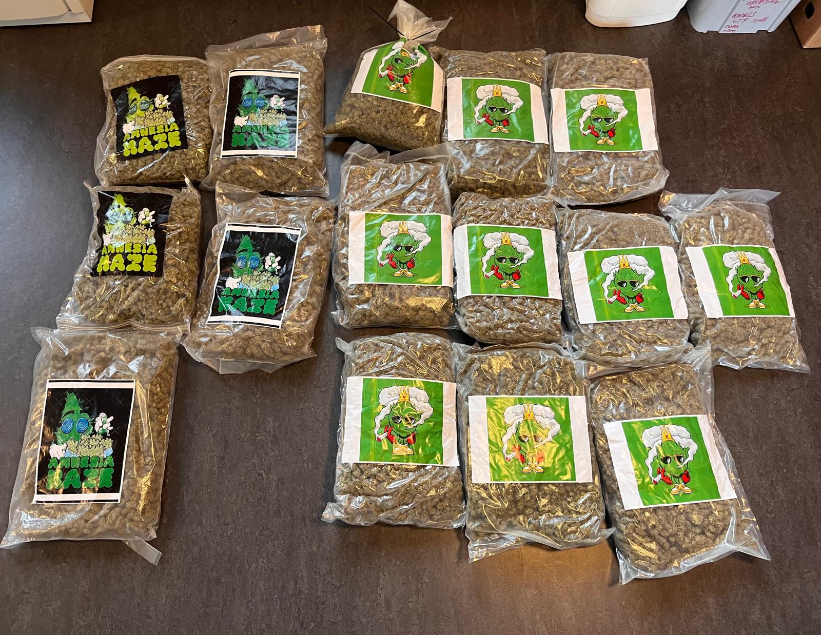 Politie vindt 15 kilo cannabis in garagebox in Bonheiden | RTV