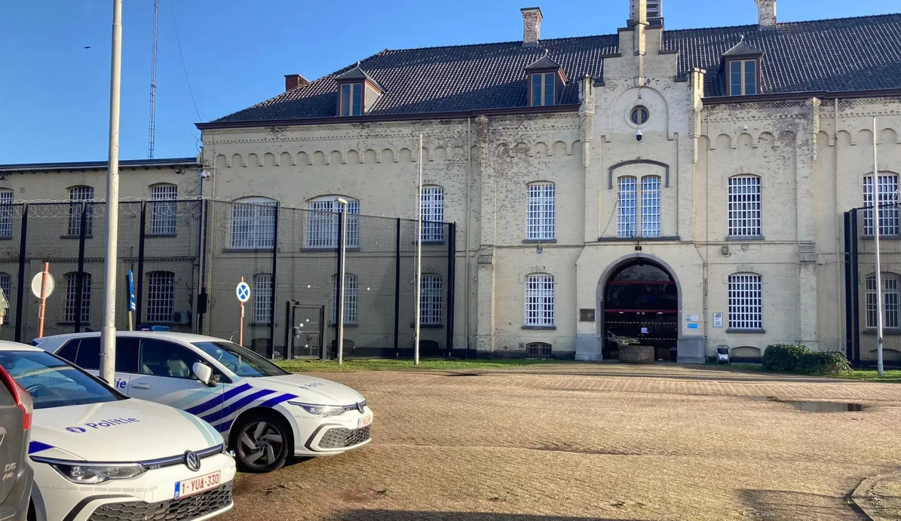 Belgische staat moet 250 euro per dag betalen voor verkeerde opsluiting ...