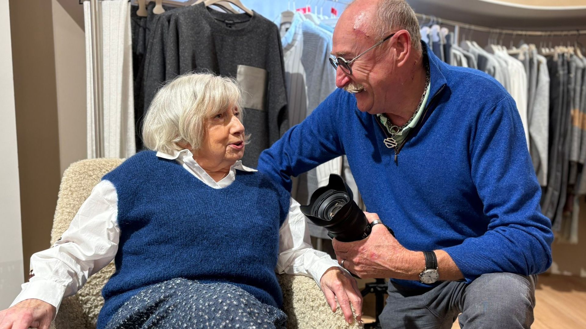 86-jarige Christiane is Mayerline model voor 1 dag | RTV