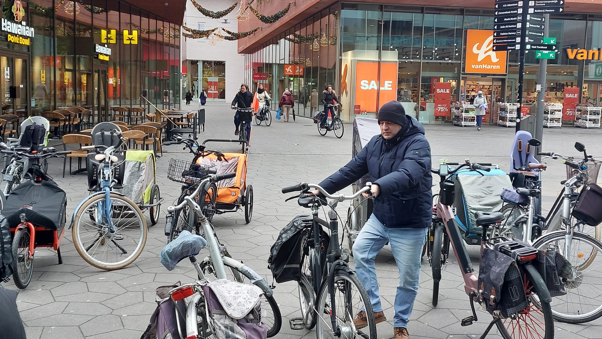 Stad Turnhout maakt van Turnova een veilige winkel-wandelzone | RTV