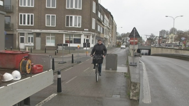 Werken nieuw fietspad Antwerpsesteenweg gestart | RTV