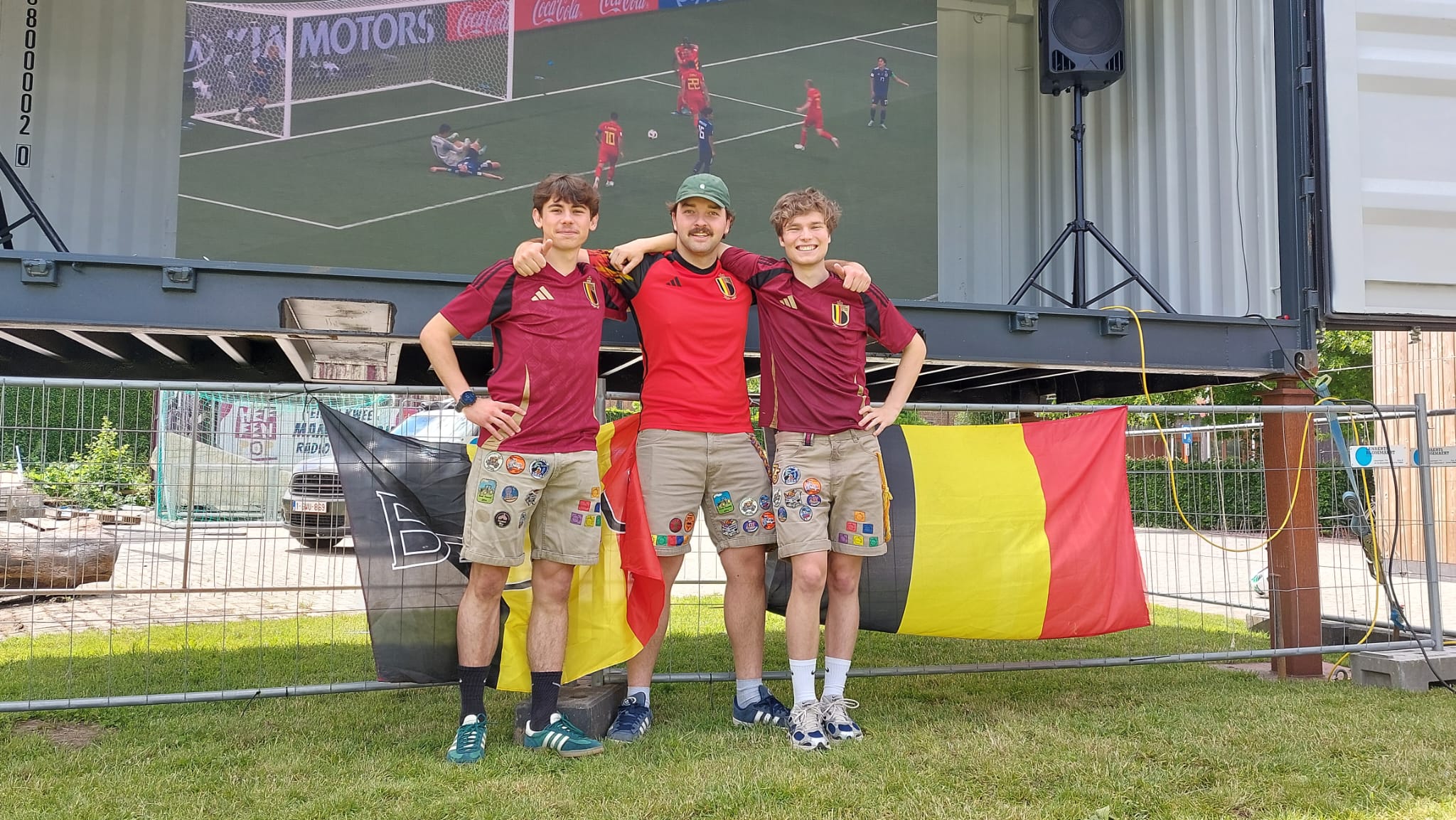 Fandorp in Heffen houdt Rode Duivelsgekte springlevend | RTV