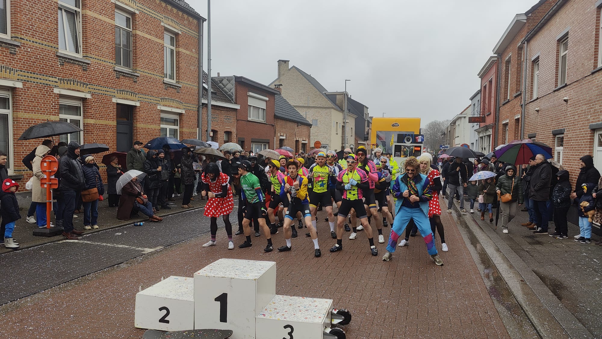Peer Stoet gaat zeker tweede keer uit ondanks regenweer | RTV