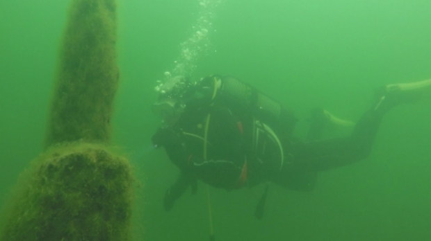 Duikers verkennen open water in Molse Zilvermeer | RTV