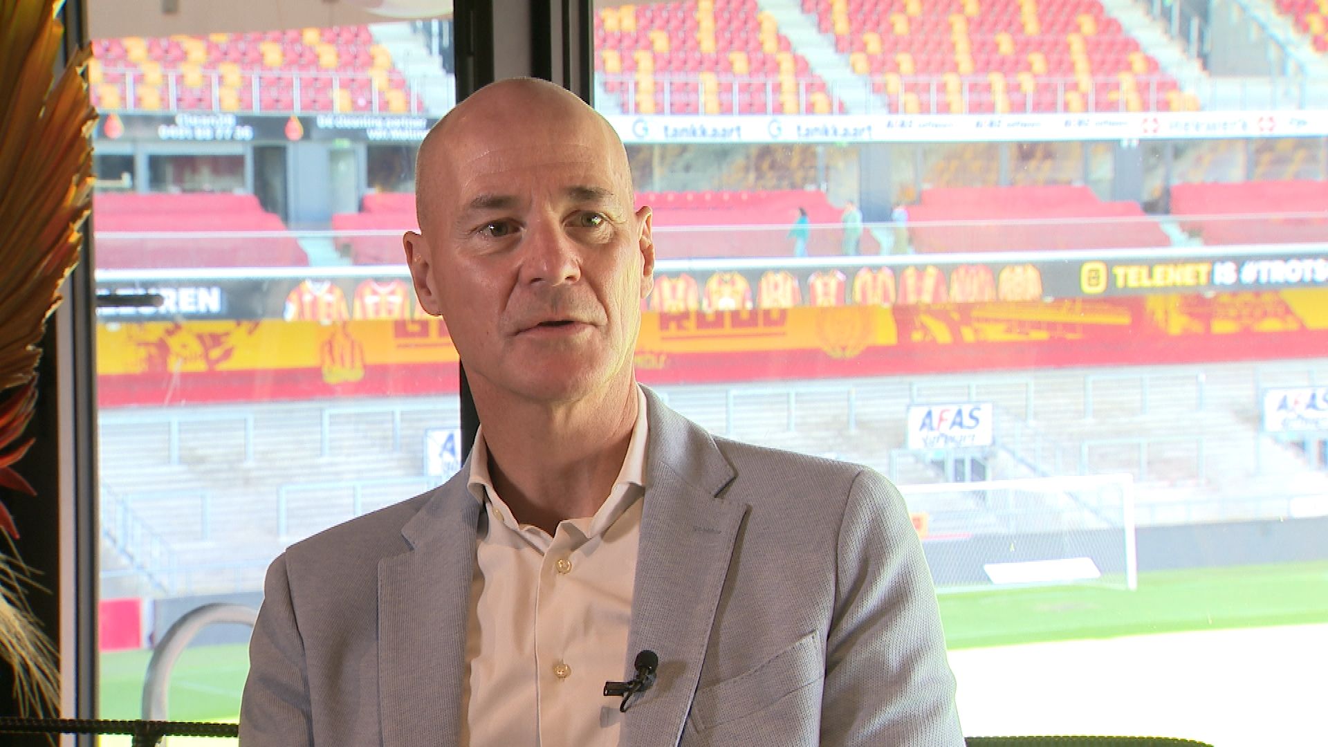 KV Mechelen-voorzitter Philippe Van Esch: "We willen Europa in" | RTV