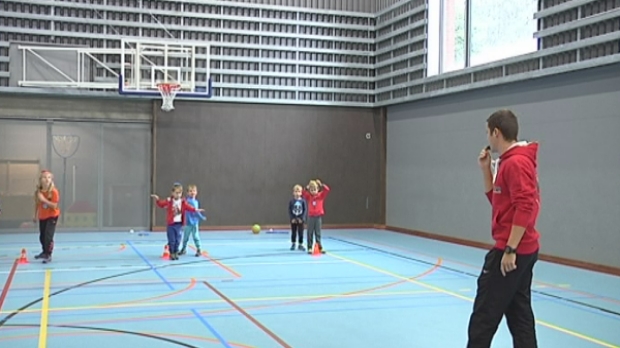 Geel neemt nieuwe sporthal in gebruik | RTV