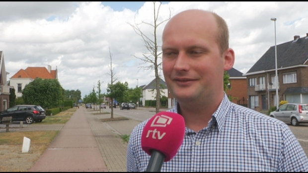 Zieke bomen Dokter Van de Perrestraat gaan weg | RTV