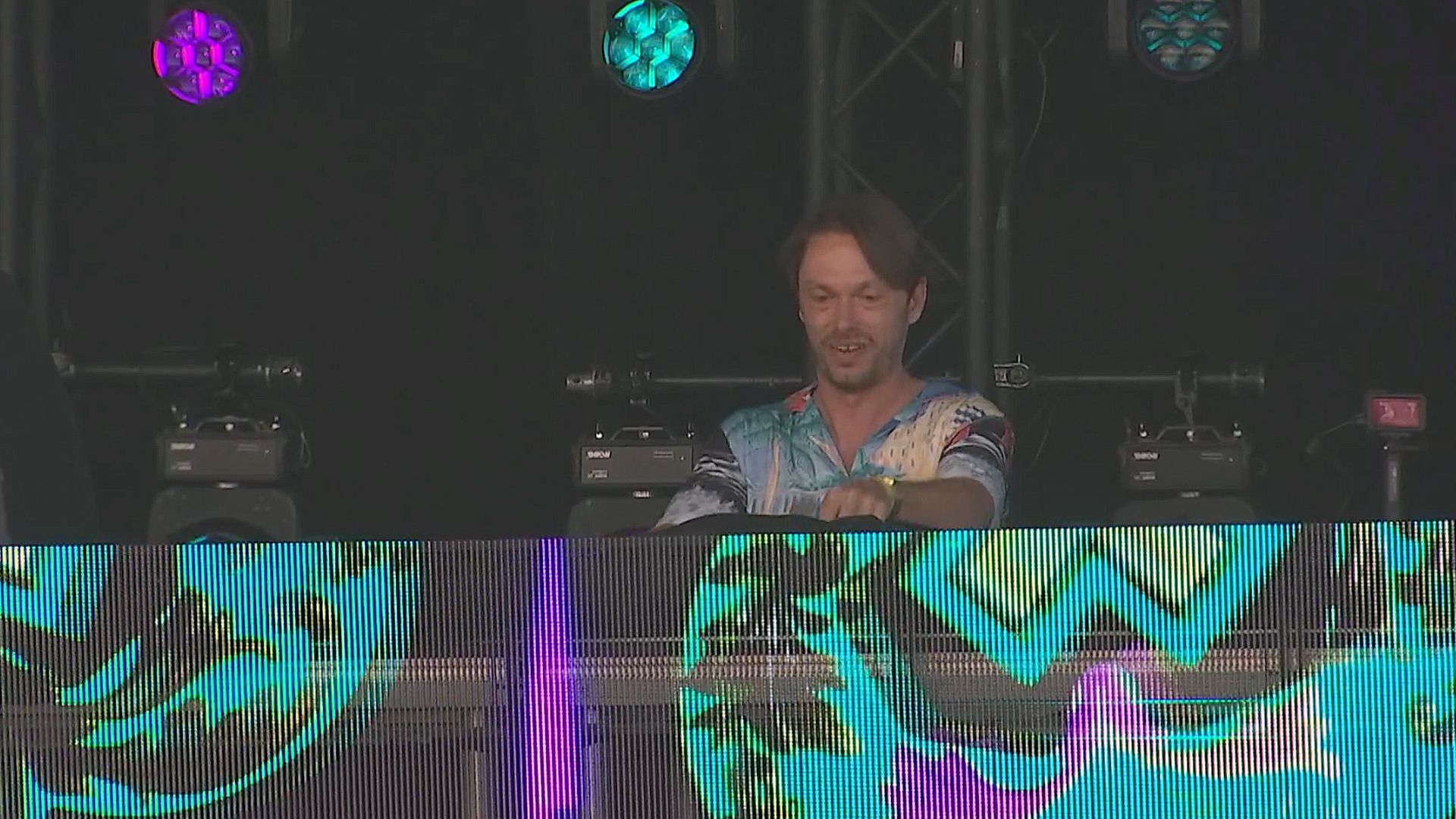 Camille en Regi zijn headliners voor 23.500 (!) kinderen | RTV