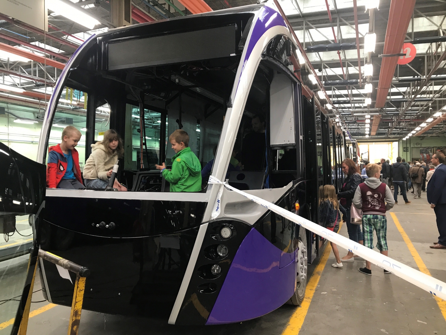 Van Hool wordt 70 | RTV