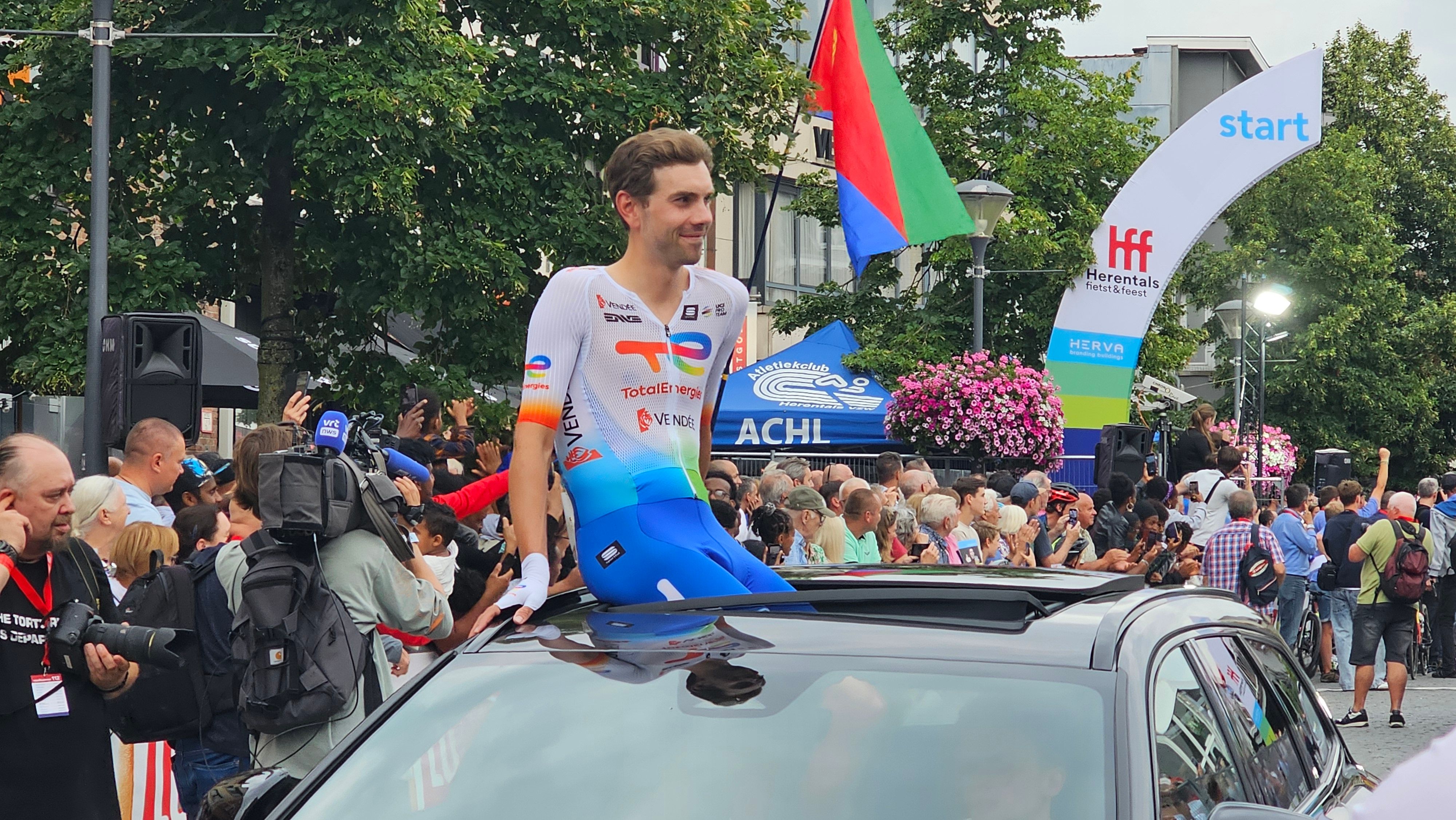 Gelenaar Steff Cras zet vroegtijdig punt achter seizoen door gordelroos ...