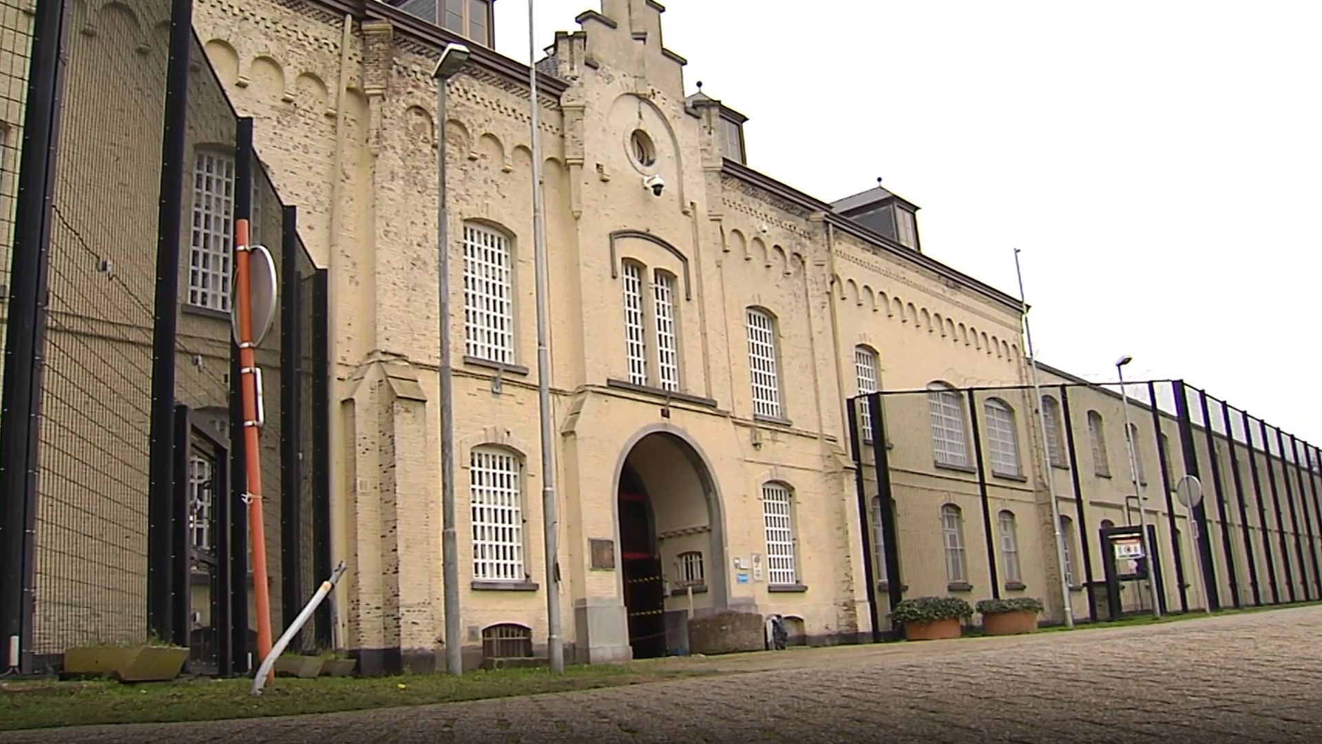 Veiligheidsprocedures in gevangenissen worden herbekeken | RTV