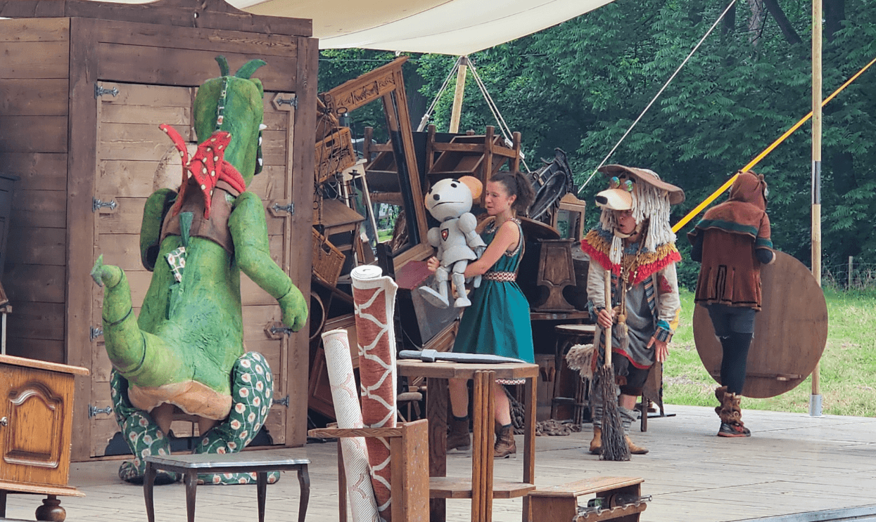 Lierse Fabrique Fantastique presenteert eerste zomershow Ridder Muis | RTV